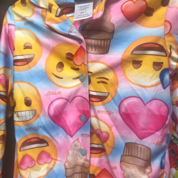 shopking & emoji | Pajamas | Shopkins Emoji Girls 2 Pc Coat Style ...